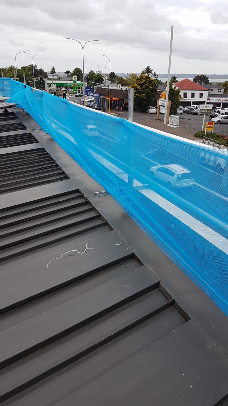 Roof Edge Protection - Tradehire Scaffolding